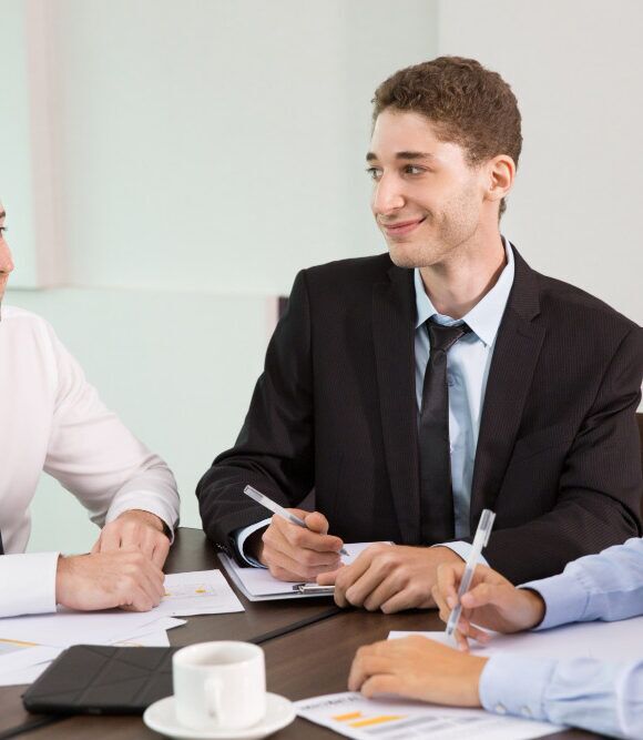 Dubai Resume: Format and Writing Guide